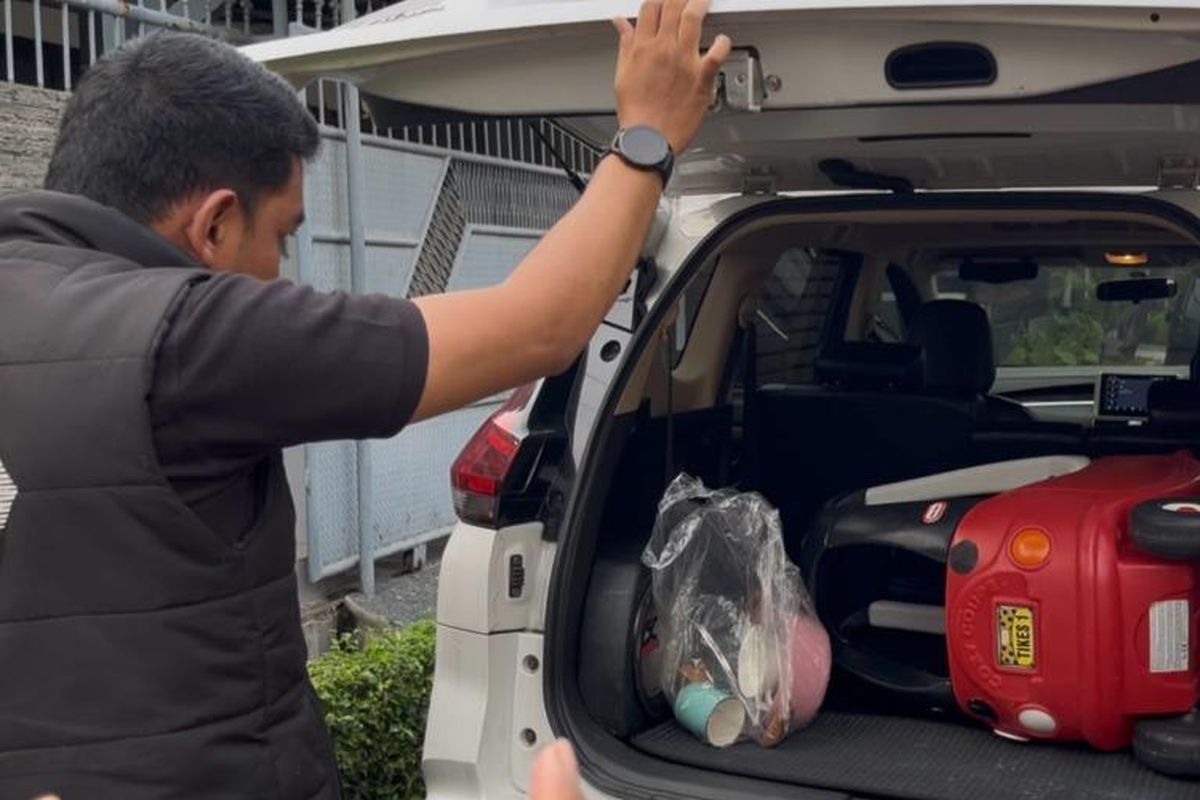 Warga Ramai-Ramai Kembalikan Barang Jarahan dari Rumah Pejabat dan ...